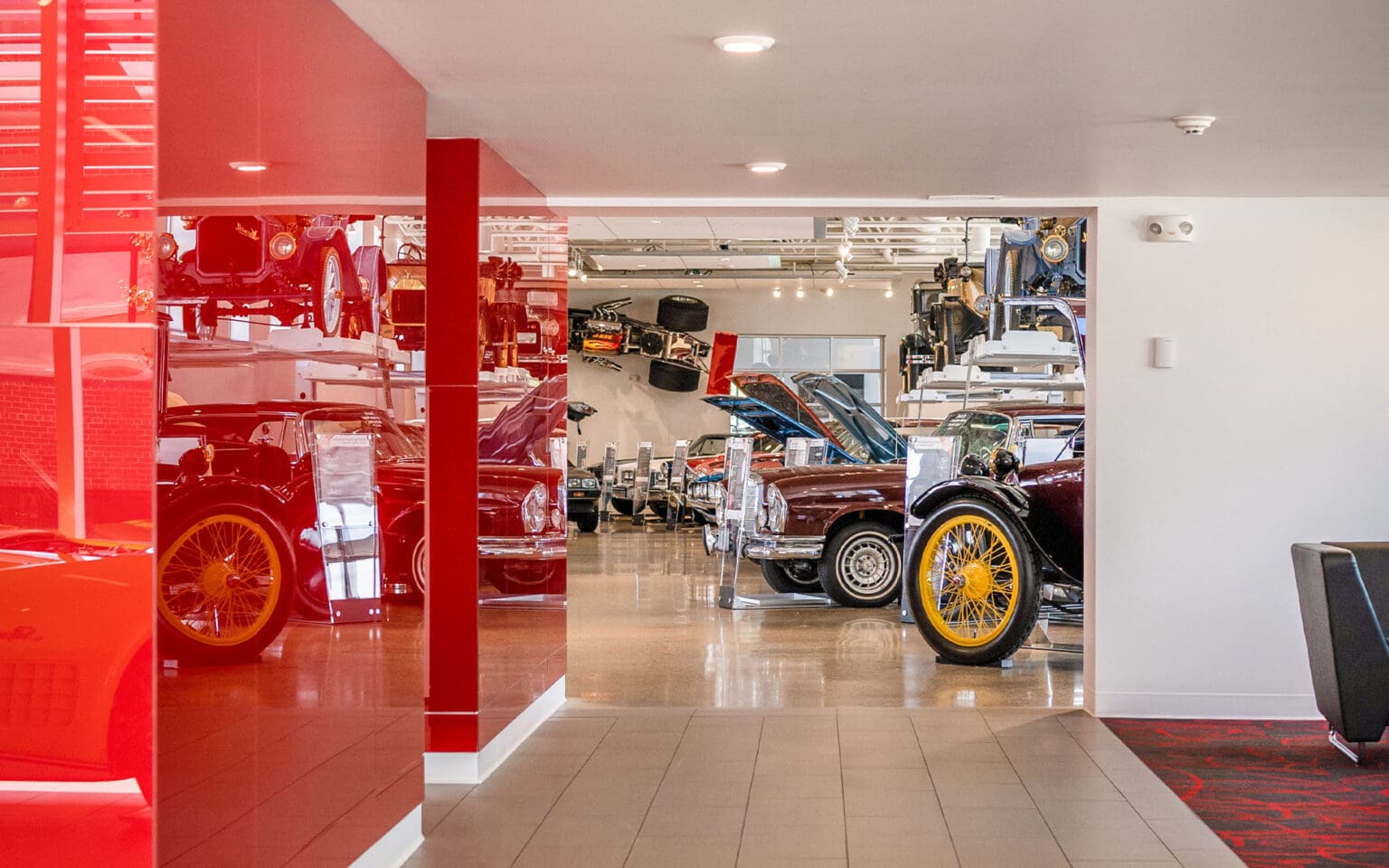 The Automobile Gallery - Dreamwalls
